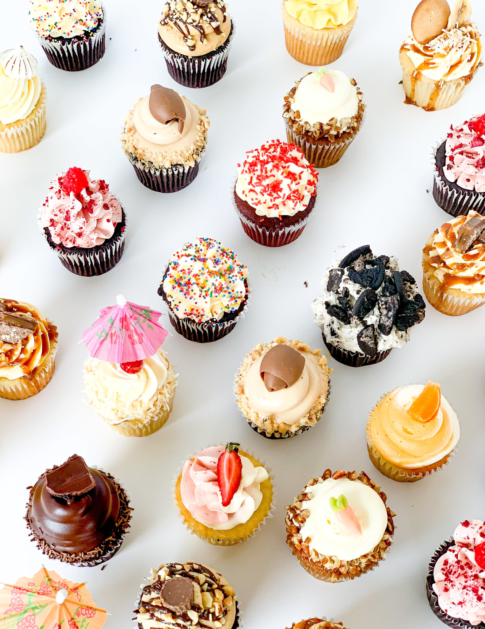 Bulk Assorted Cupcakes - Bobbette & Belle