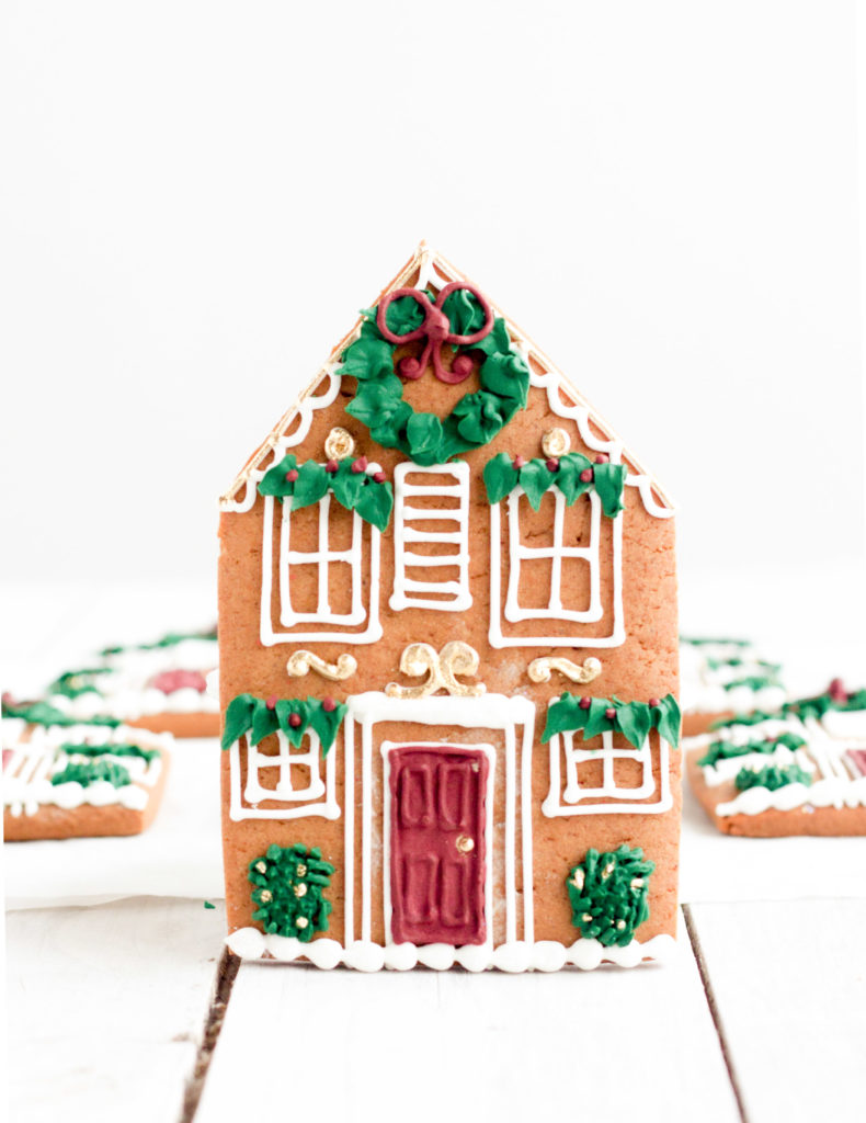 Victorian Gingerbread House Cookie – Handcrafted Holiday Favourite